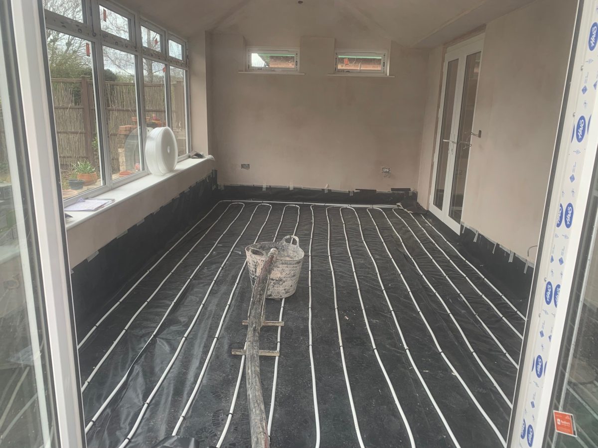 Underfloor Heating Installation & Screeding - Reading - CFS Liquid Flow ...